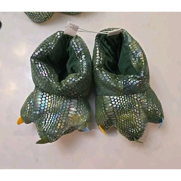 OT Revolution | Shoes | New Dinosaur Slippers With Colored Tips Soft ...